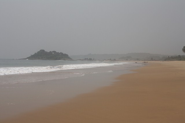 Meeting Akwidaa, a small beach town – How can we help?